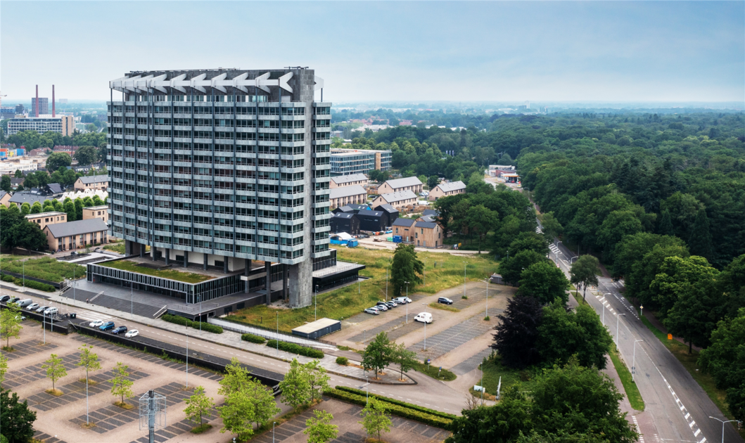 Studenten in de kou in voormalig Philips-gebouw
