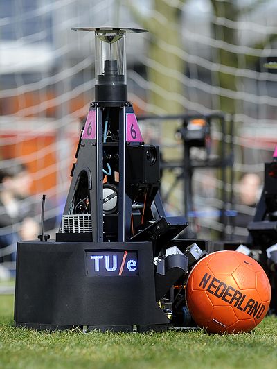 Tech United werkt aan goedkopere voetbalrobot